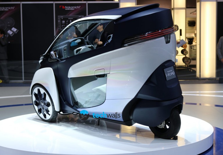Toyota i-Road, Ultra-narrow 3-Wheeled Electric Car, is in Production