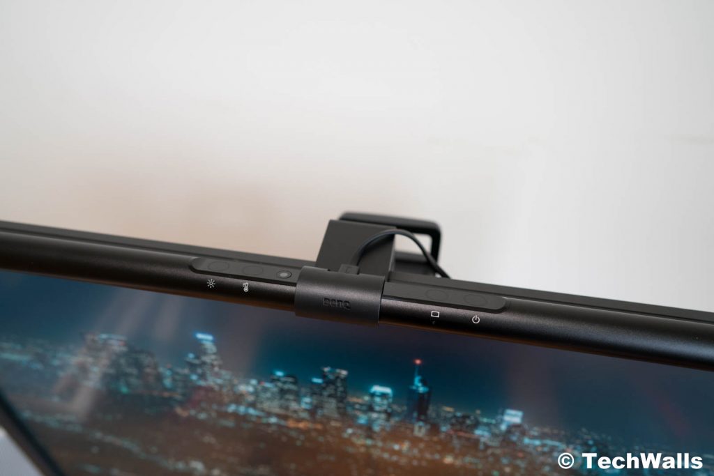 BenQ ScreenBar e-Reading LED Task Lamp Review - Premium Light for your ...