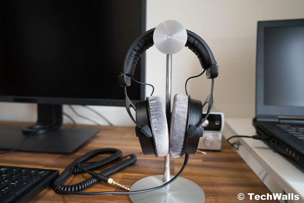 Beyerdynamic DT 990 PRO 250-Ohm Studio Headphones Review - TechWalls