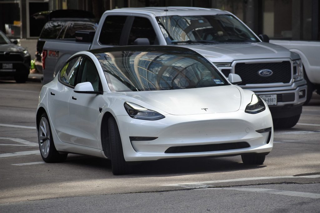 Finally You Can Buy a Tesla in Connecticut Without Traveling to Another ...