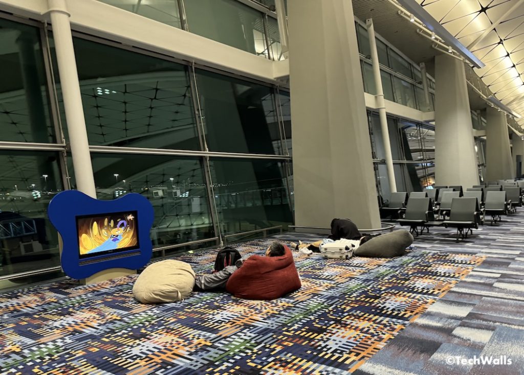 Free Places To Sleep Inside Hong Kong Airport During Long Transits ...