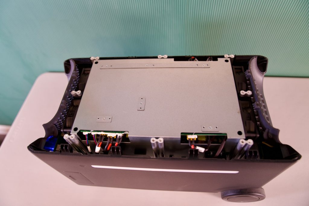CE-LINK 3,000W Teardown - What's Inside the Power Station? - TechWalls