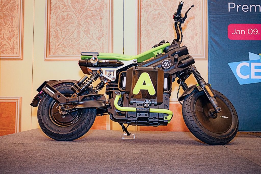 First-Time Riding Made Cool: AIMA's emoped-HYHAWK Redefines the Riding Experience - TechWalls