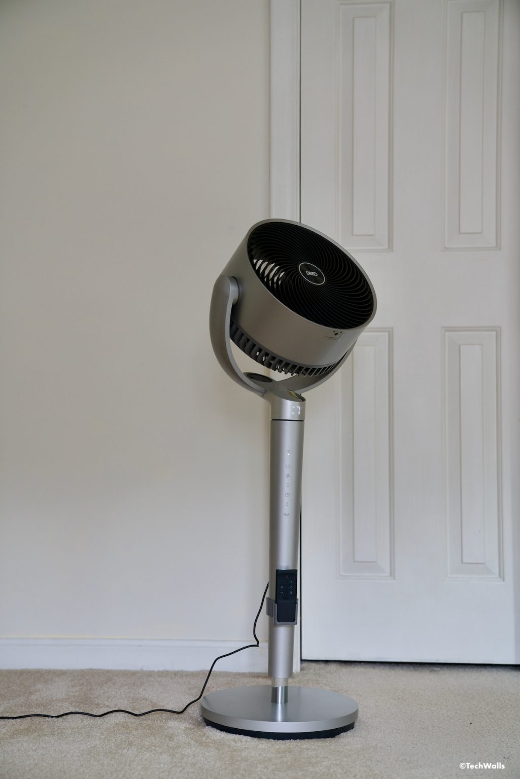 Dreo PolyFan 704S Smart Pedestal Fan Review - Stay Cool and Comfortable ...