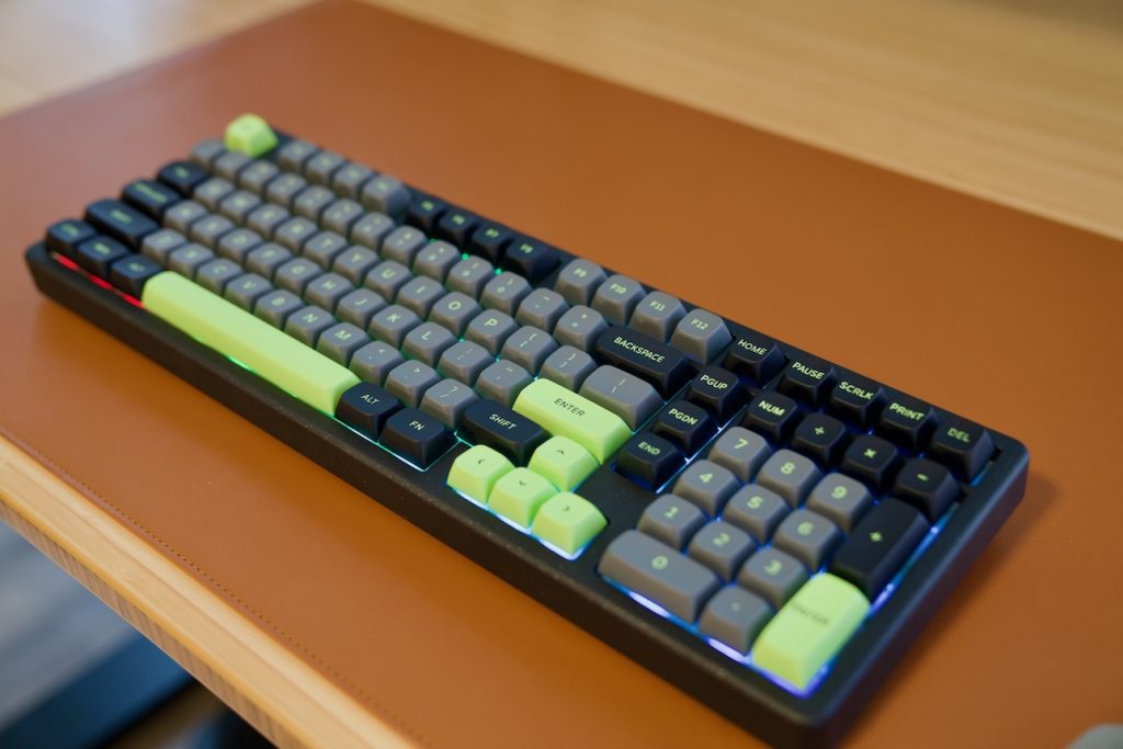 MechLands Blade101 Wireless Aluminum Gasket Mechanical Keyboard Review ...